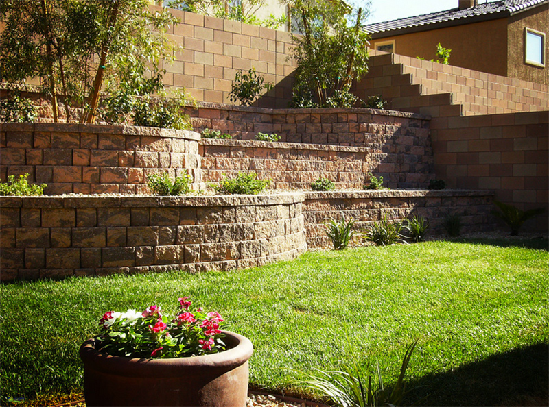 19 Dramatic Terraced Planter Ideas For Creating Landscaping Show